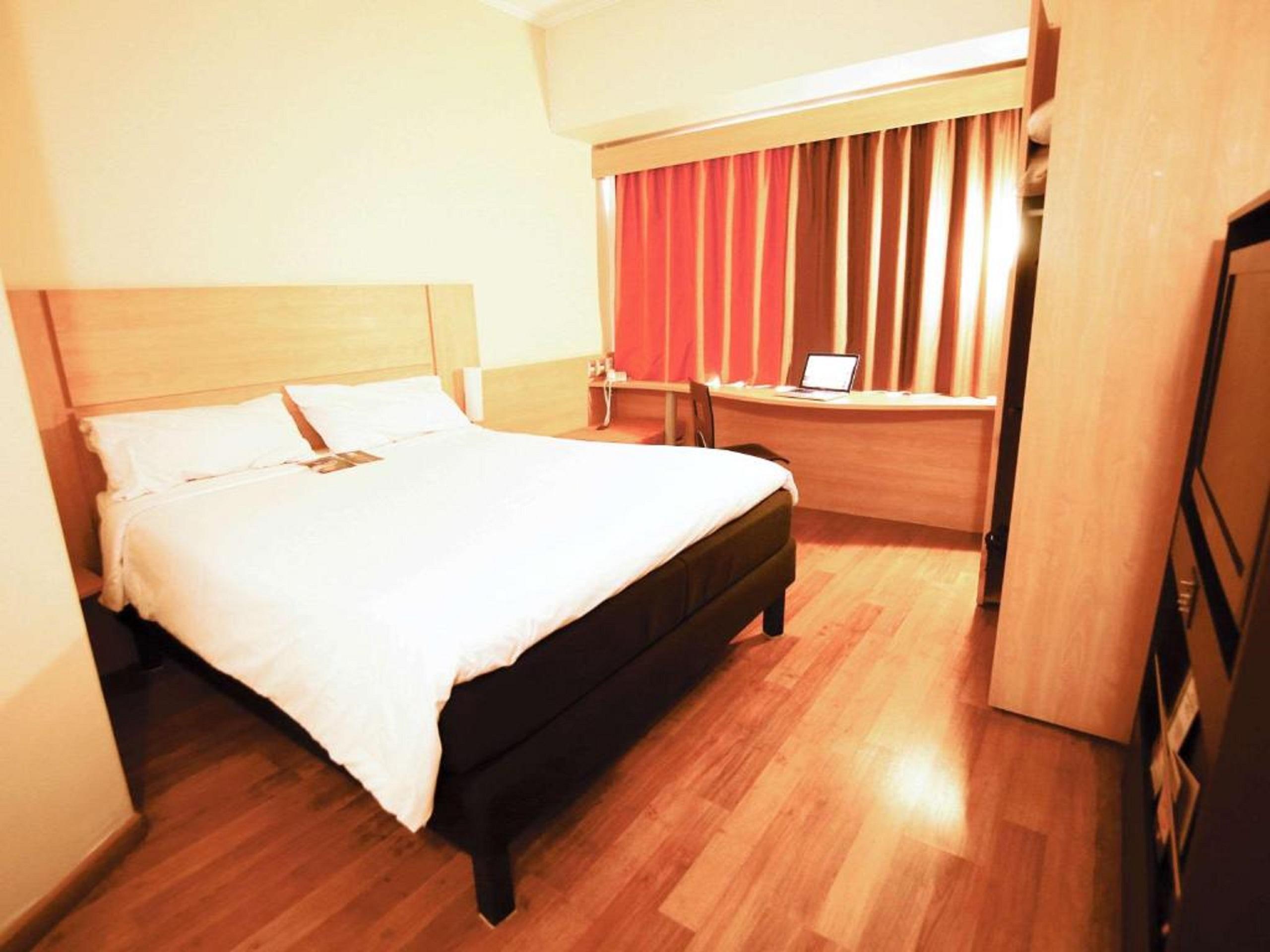 IBIS VALPARAISO VALPARAÍSO